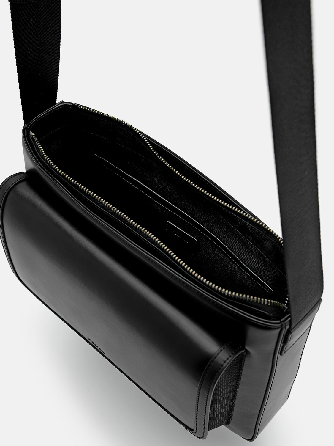 PEDRO Mitchell Messenger Bag - Black – Khit Zay